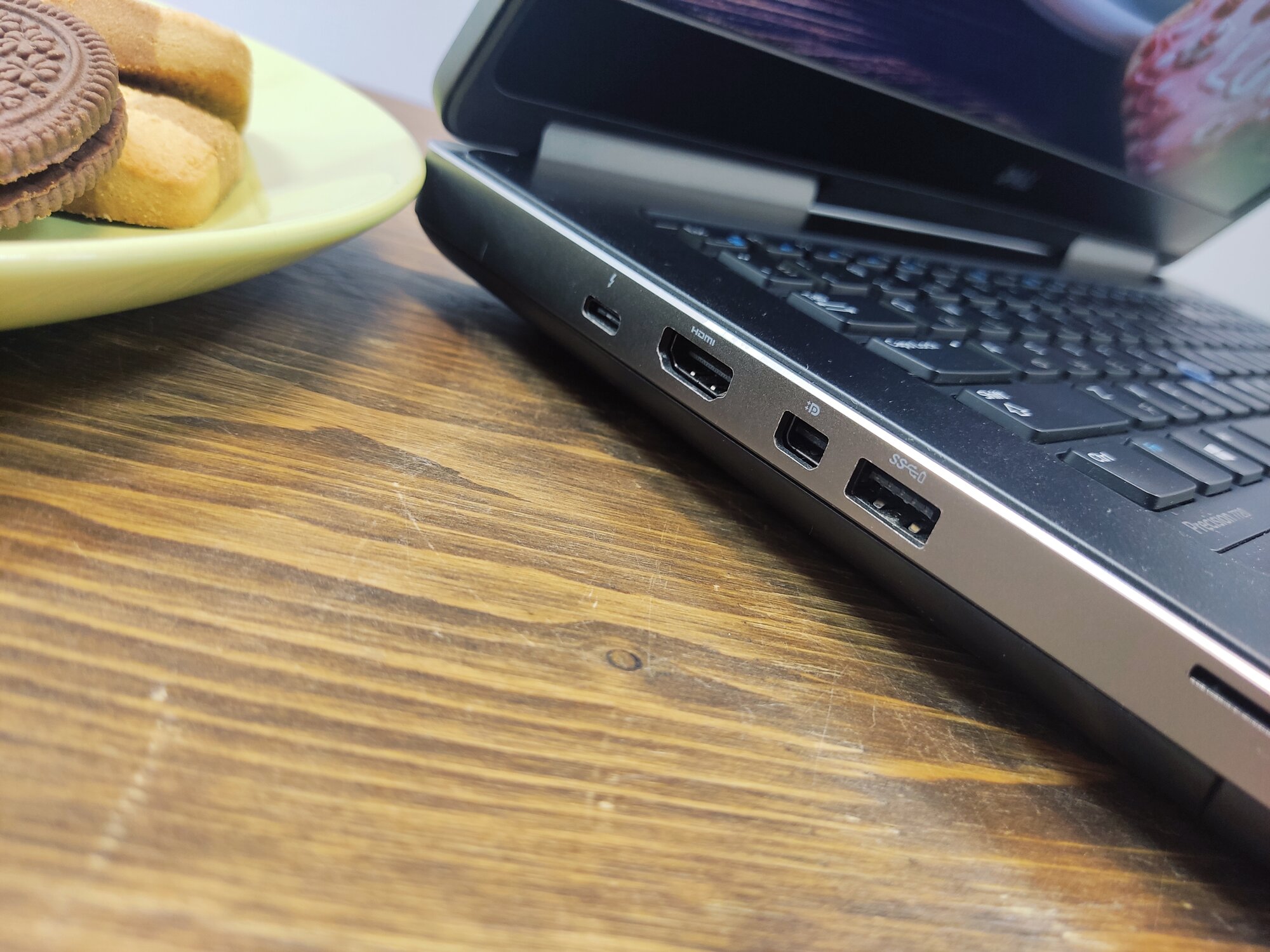 Ноутбук Dell Precision 7720 — фото 1