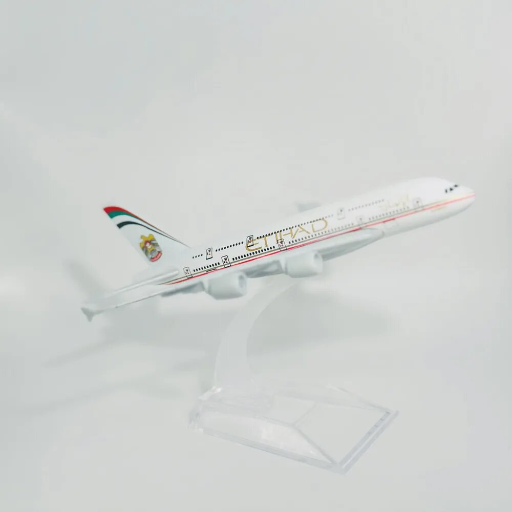 Сборная модель самолета Etihad, металл, пластик, масштаб 1/500, длина 16 см