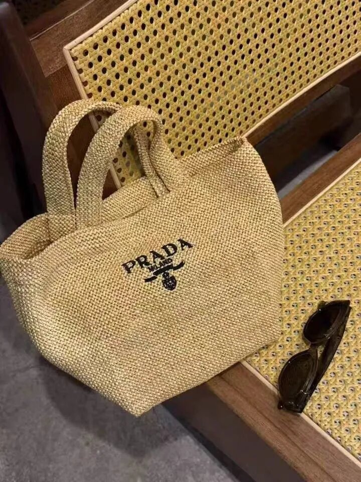 Prada Сумка мешок, на плечо — фото 1