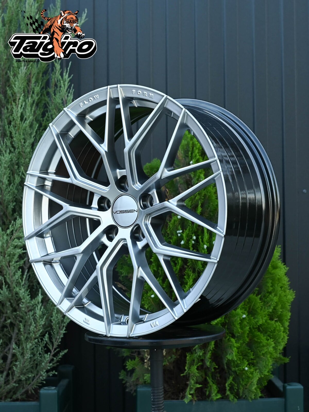 Taigiro Топ дизайн Колесный диск Литой 18x8 PCD5x114.3 ET38 D73.1 темный хром