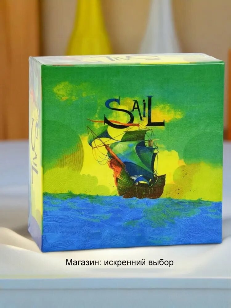 Английская версия Deep Sea Lost SAIL включает в себя расширенные карты для настольной игры, кооперативные карты для двух игроков в немецком стиле и вечеринку на пирсе.