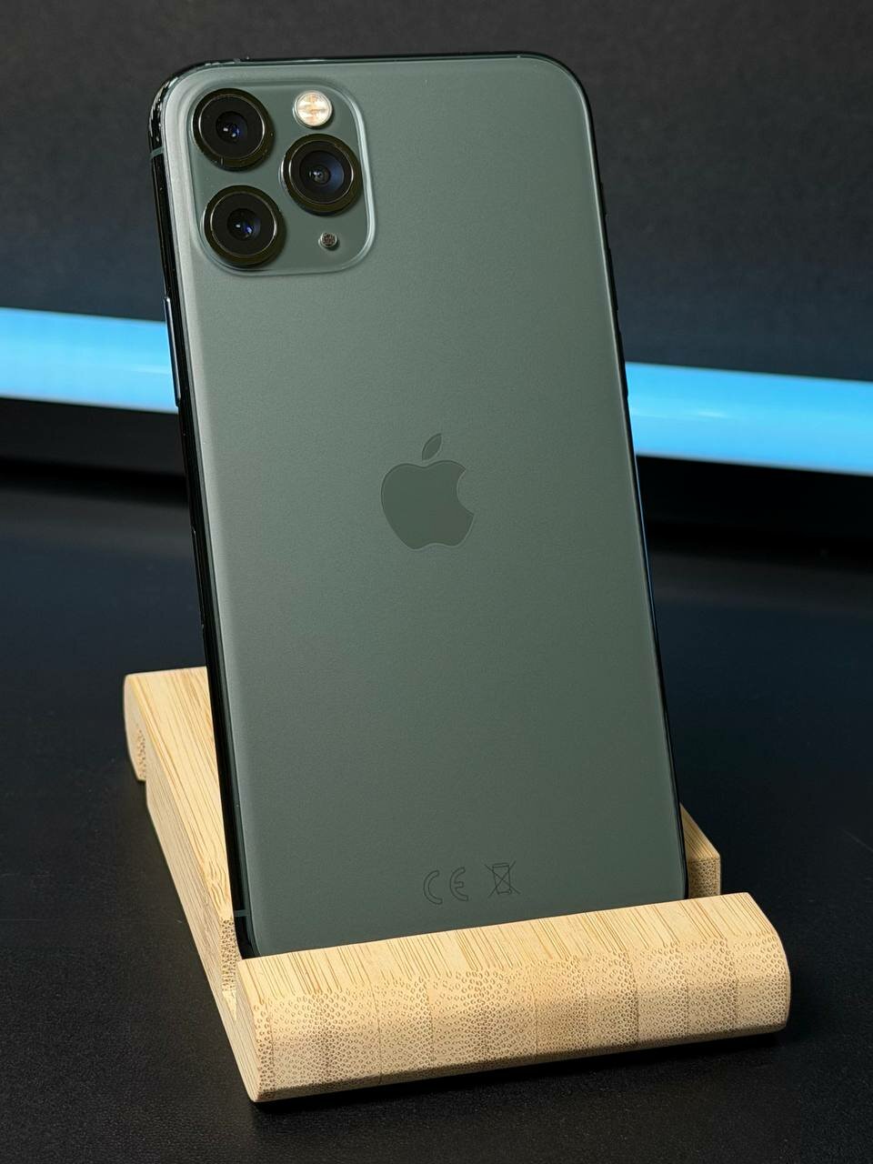 Смартфон Apple iPhone 11 Pro, 256 ГБ, nano-SIM + eSIM, зеленый