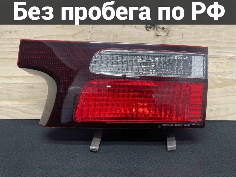 Фонарь в крышку багажника Toyota Estima MCR40 RR