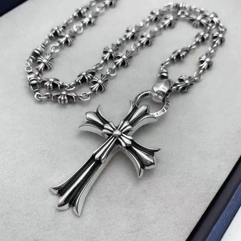 Ожерелье Chrome Hearts — модное красивое колье для шеи, вечерних выходов, романтического образа и заметного стиля