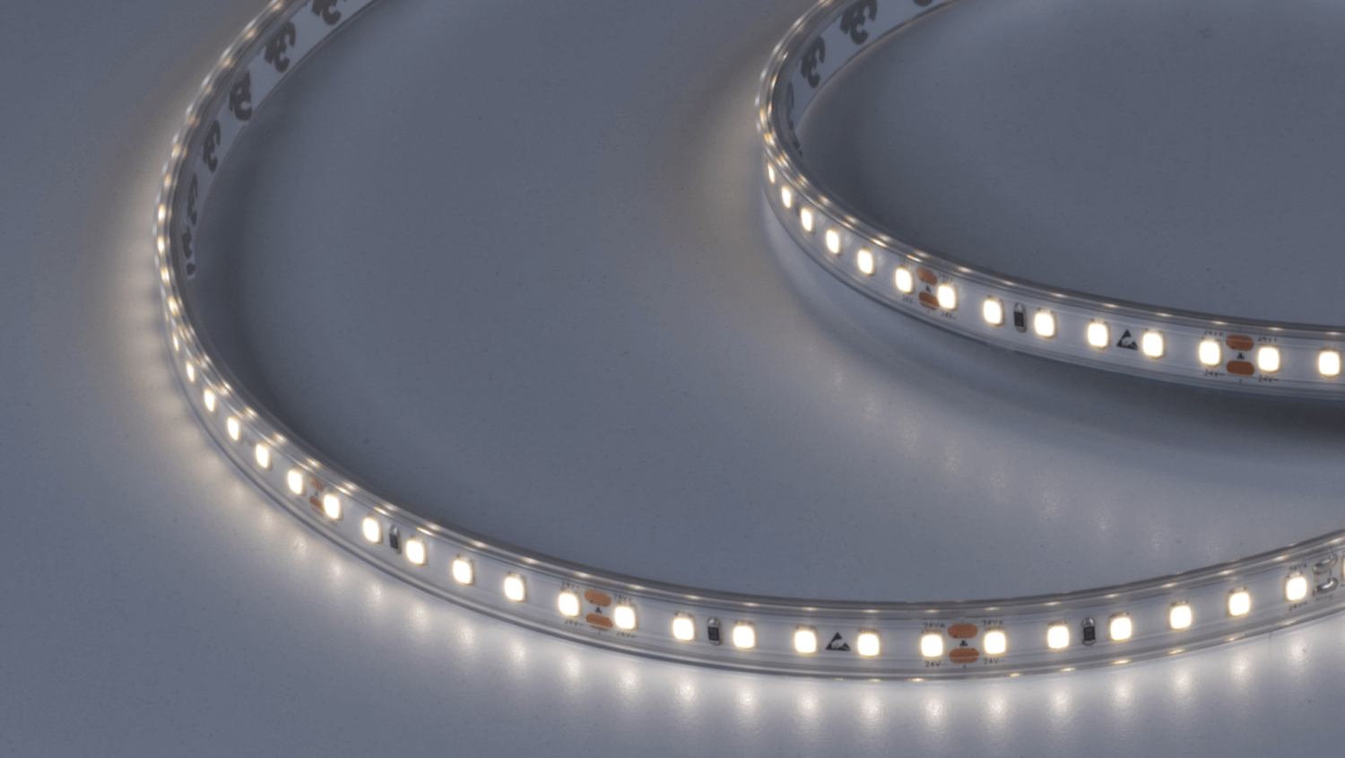 Лента светодиодная DSG 2835 W 120L-V24-IP65, 6000K, 120 LED, 9,6 W/m, LUX