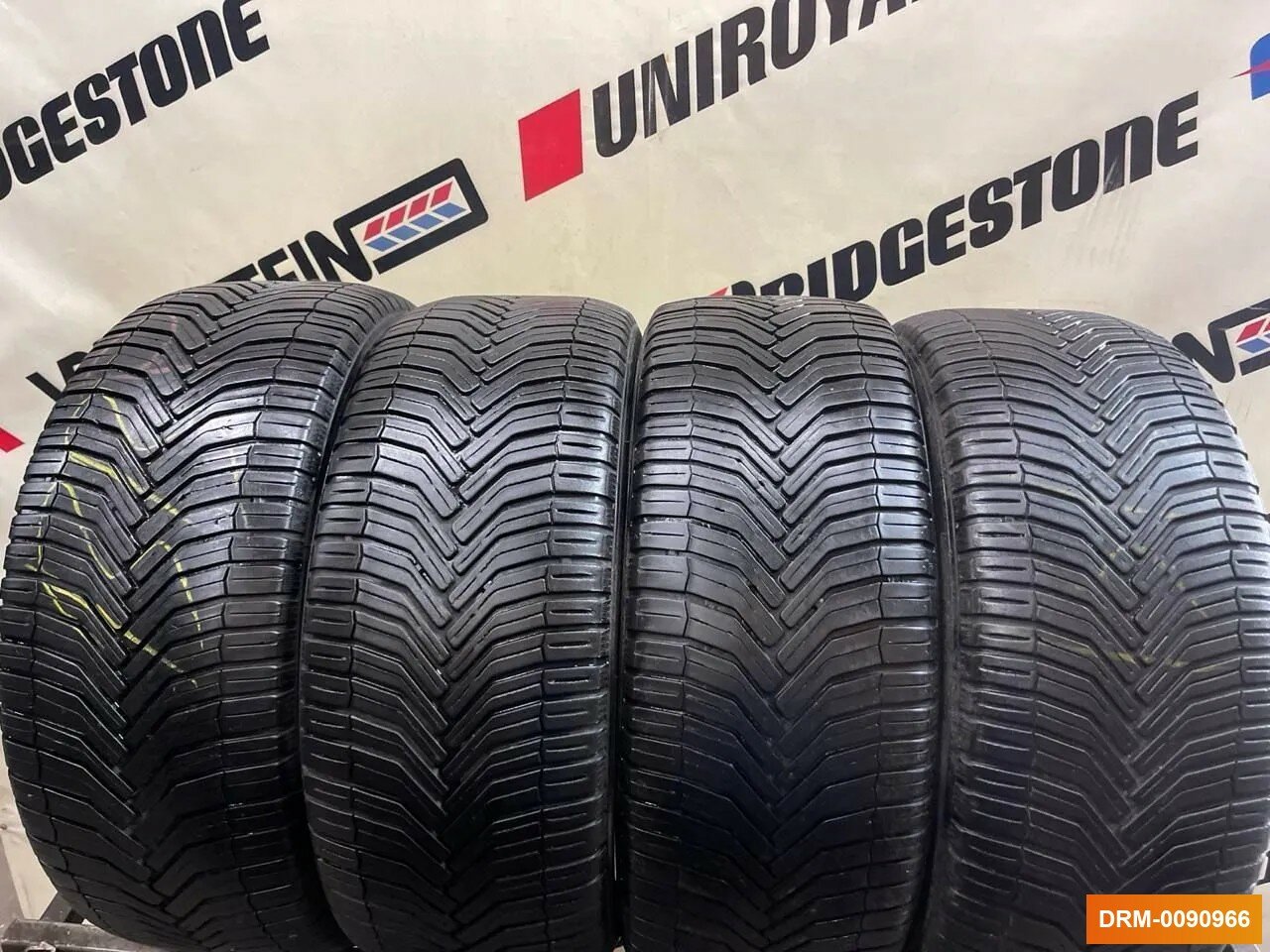 Комплект (4 шт) летних БУ шин Michelin CrossClimate 235/45 R18 30% износ 7261015036