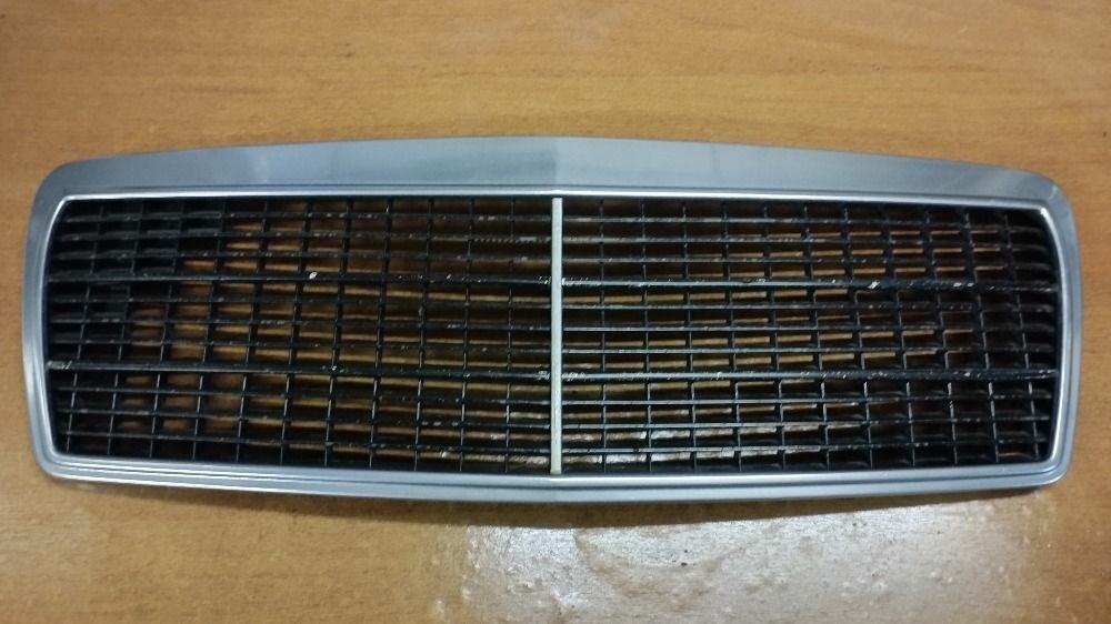 Решётка радиатора Mercedes W210