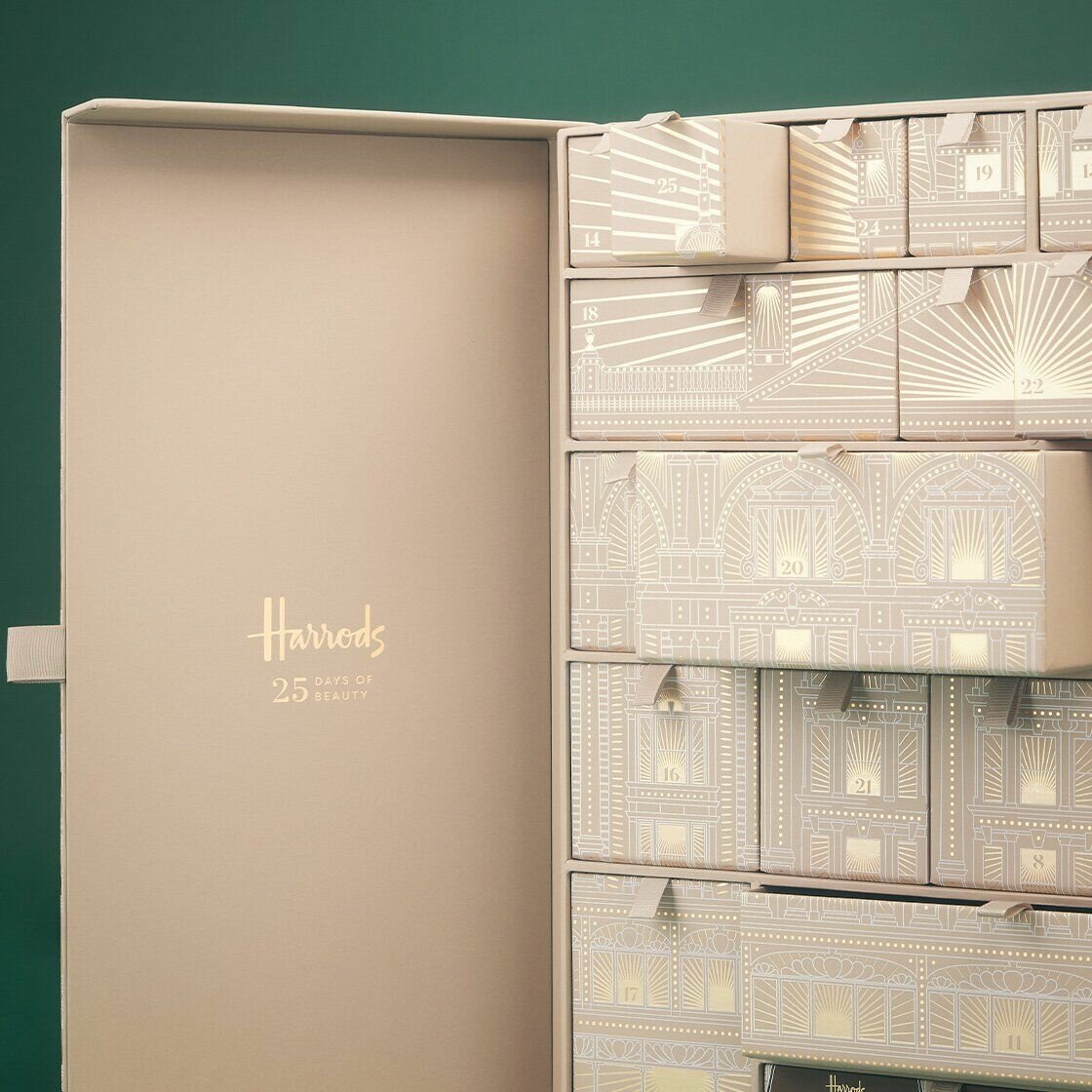 Harrods Бьюти Адвент-календарь 2026 на 25 дней (32 средства внутри)
