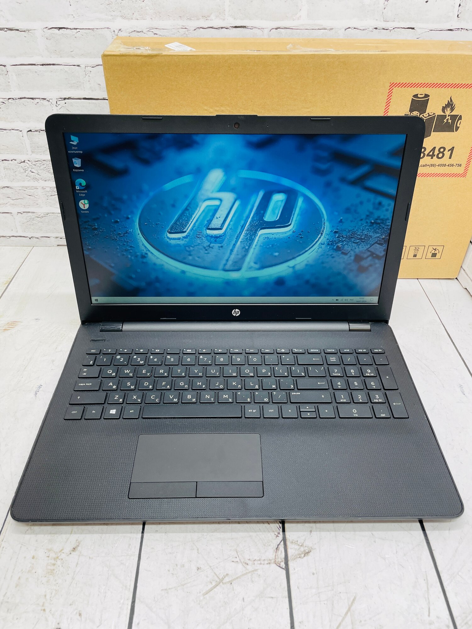 Ноутбук 15,6, HP 15-rb501ur, AMD A6 9220, 4 Gb DDR4, 120 Gb SSD, AMD Radeon R4
