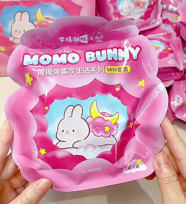 Коллекционная фигурки Momo Momo Rabbit Fun Life Series 52TOYS random 1
