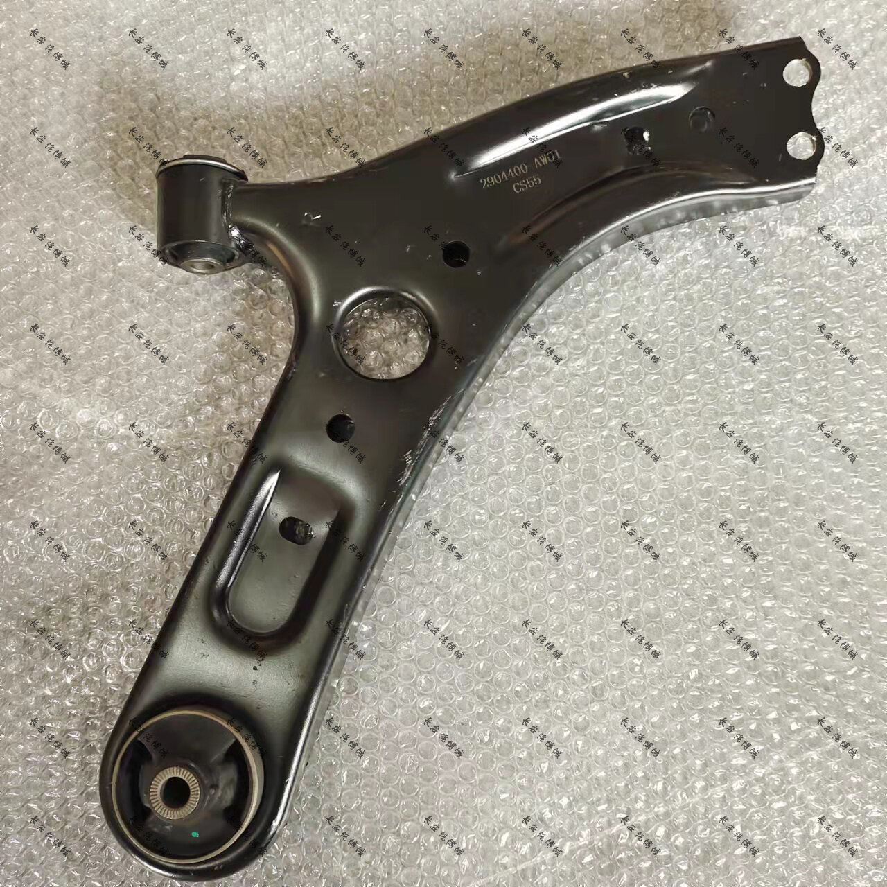 Changan Auto Parts Рычаг подвески, арт. Нижний рычаг подвески передней оси подходит для Changan CS55 2904400-AW01 справа, 1 шт.