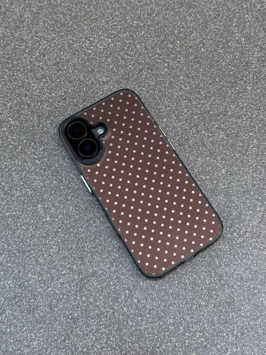 Чехол на Iphone 16 Plus в горошек — фото 1