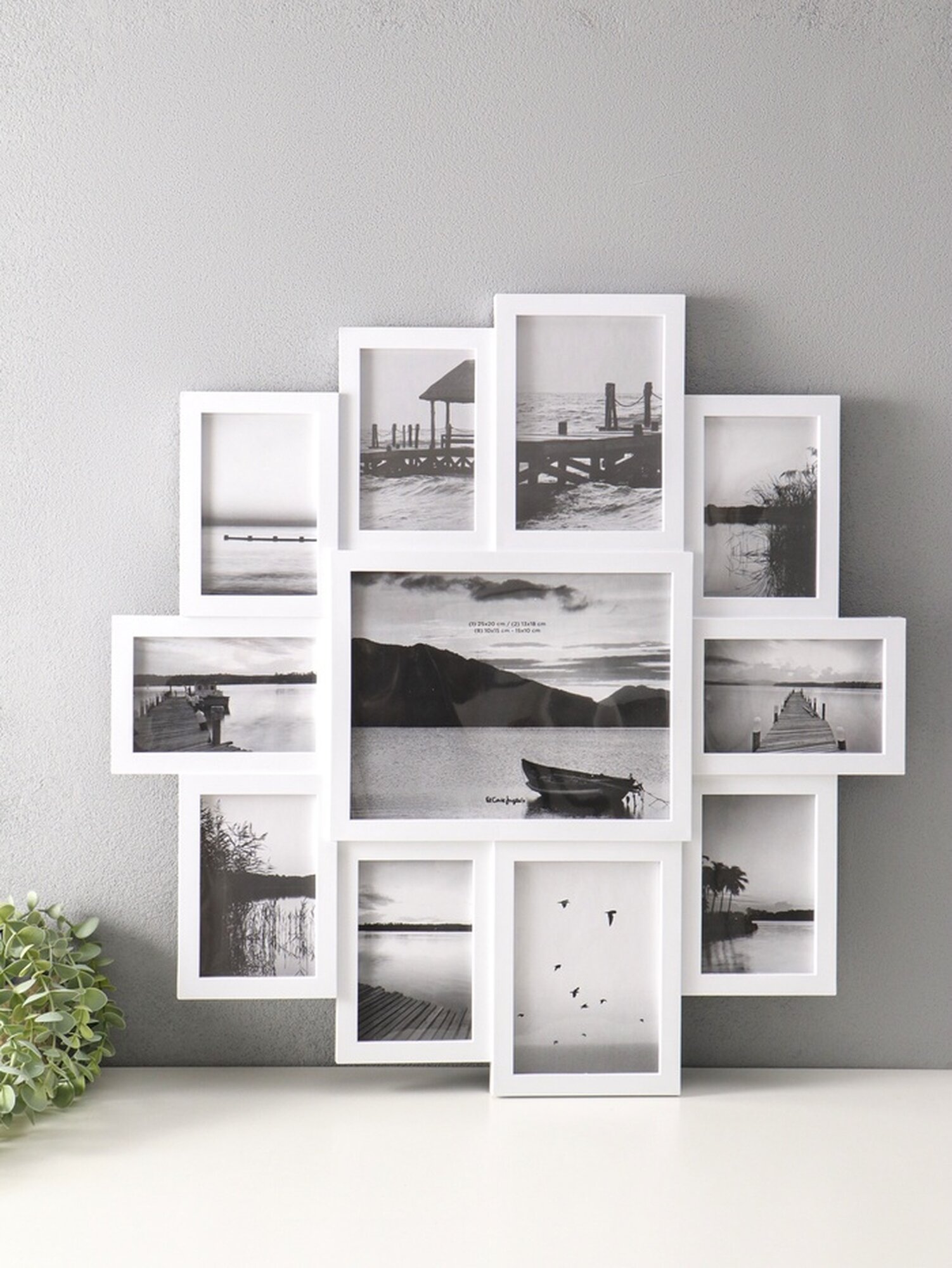 Фоторамка - коллаж на 11 фото 10×15 см, 13×18 см, 20×25 см «Семейные моменты», пластик, белая, 61.5×60 см