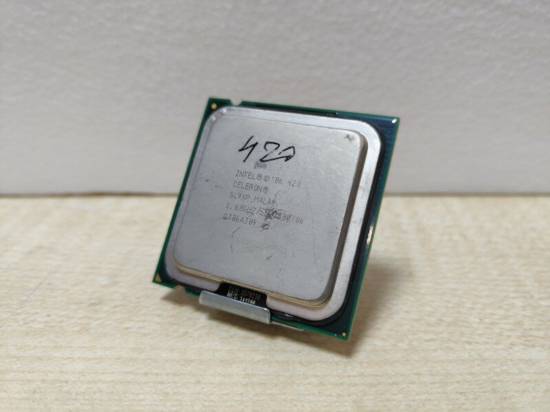 Процессор Intel Celeron 420 SL9XP LGA775 1.60 GHz — фото 1
