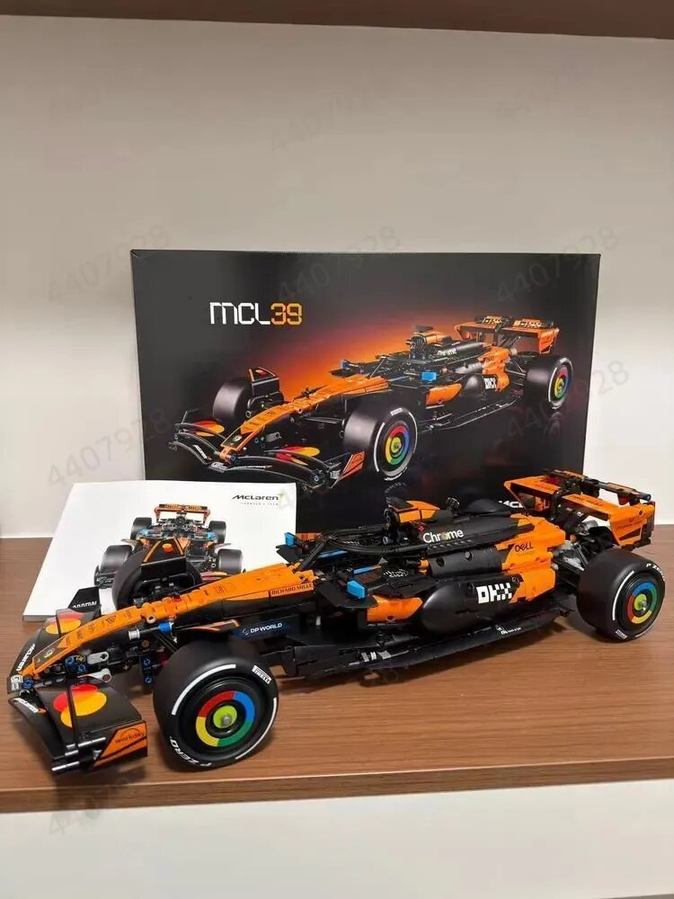 Конструктор Гоночный болид Макларен MCL39 Формула-1 Formula 1 , Огромная коллекционная модель, Подарок для взрослых, 1675 деталей, 42228