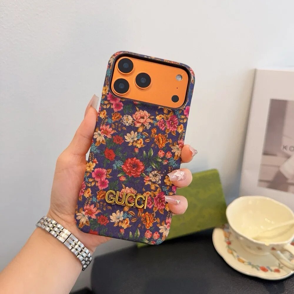 Чехол для телефона GUCCI iPhone 17 Pro, искусственная кожа, противоударный, 6.3 дюйма