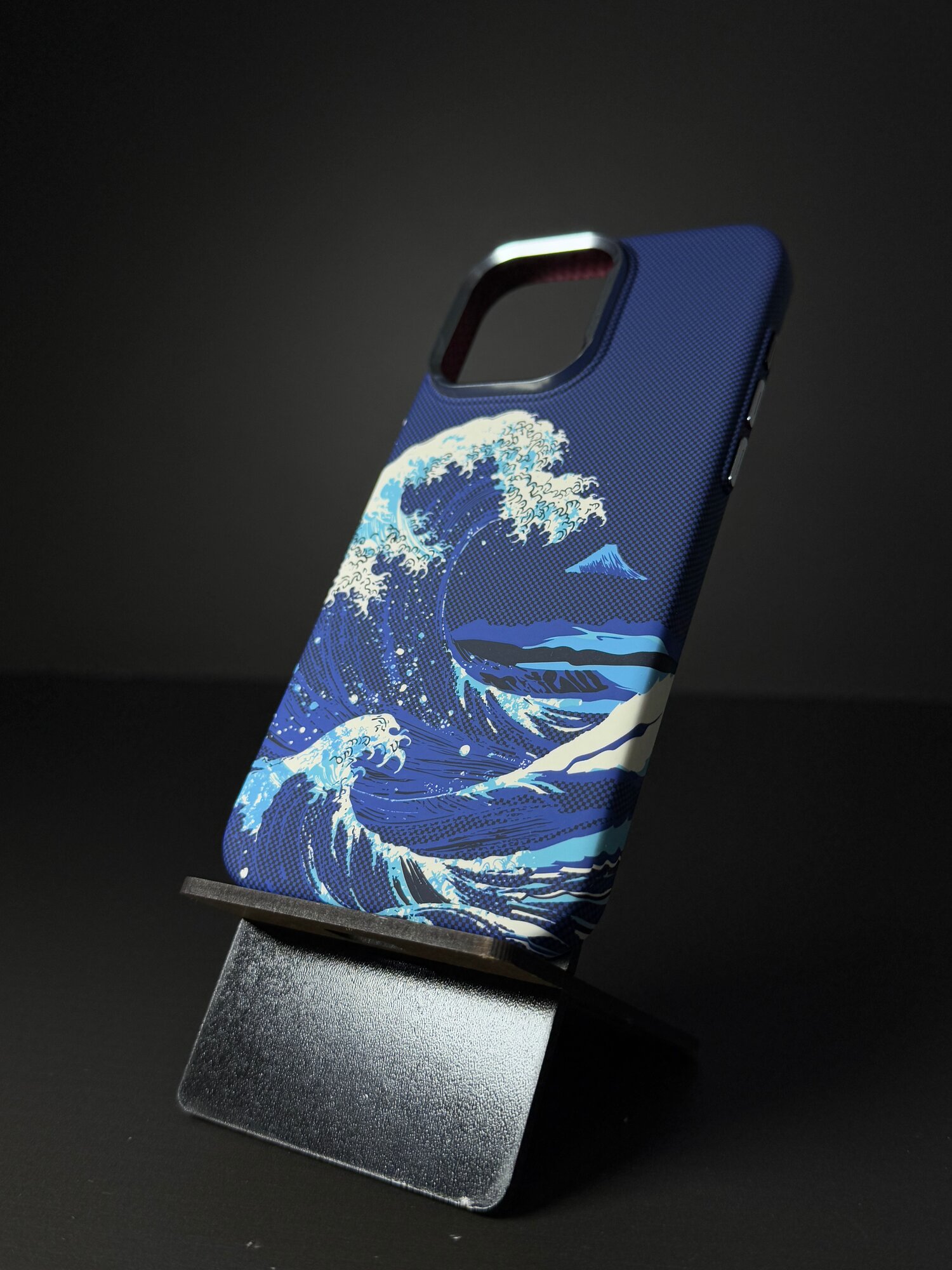 Чехол Айфон 15 Про Макс / чехол iPhone 15 Pro Max с MagSafe LUXO Life+, темно-синяя волна, карбоновый