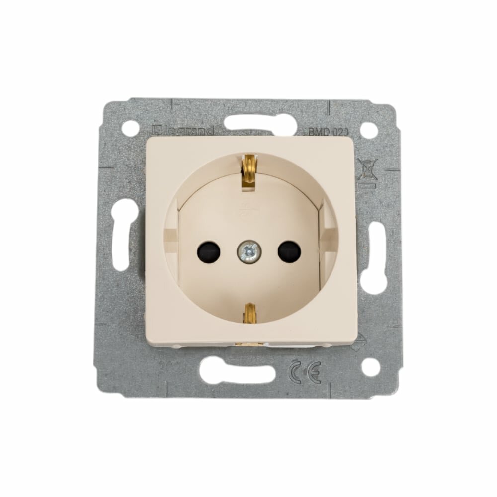 Розетка Legrand Cariva DIY 2К+З, нем винты, шторки, слоновая кость 695917