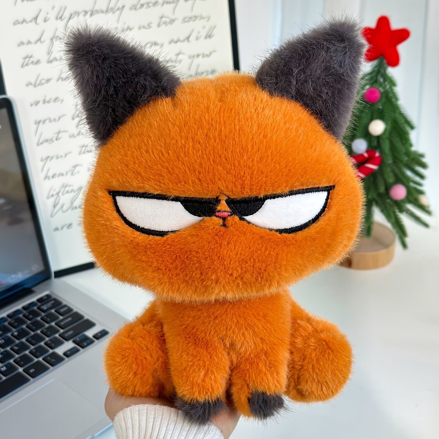 Мягкая игрушка котёнок оранжевый, пушистая плюшевая кошка с большими глазами, стиль: классический кот