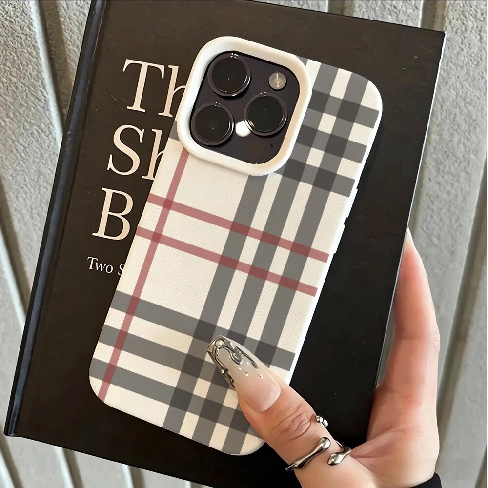 Чехол для iPhone 12 в клетку, белый, матовый