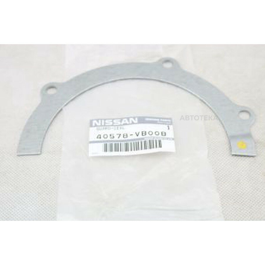 Крепление сальника поворотной цапфы NISSAN 40578VB00B PATROL, SAFARI Y61 97-'10 RH