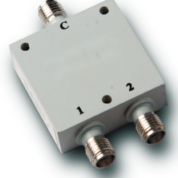 2-4GHz Insertion Loss 0.35dB SMA Connector 0° Power Divider