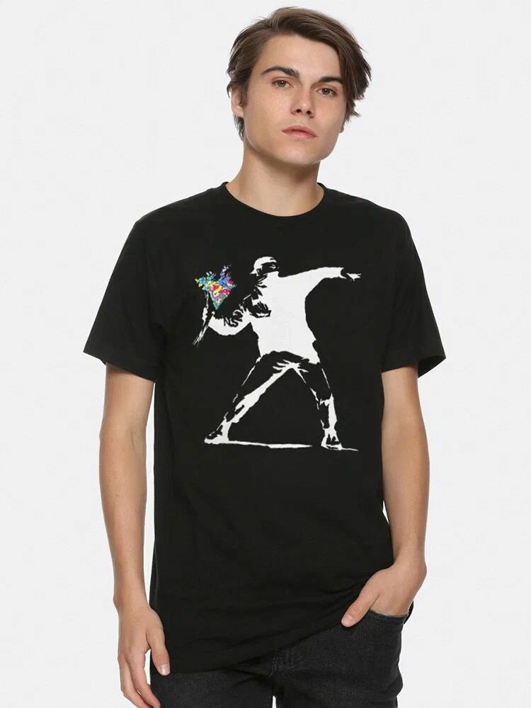 Футболка Dream Shirts Бэнкси - Бросающий цветы
