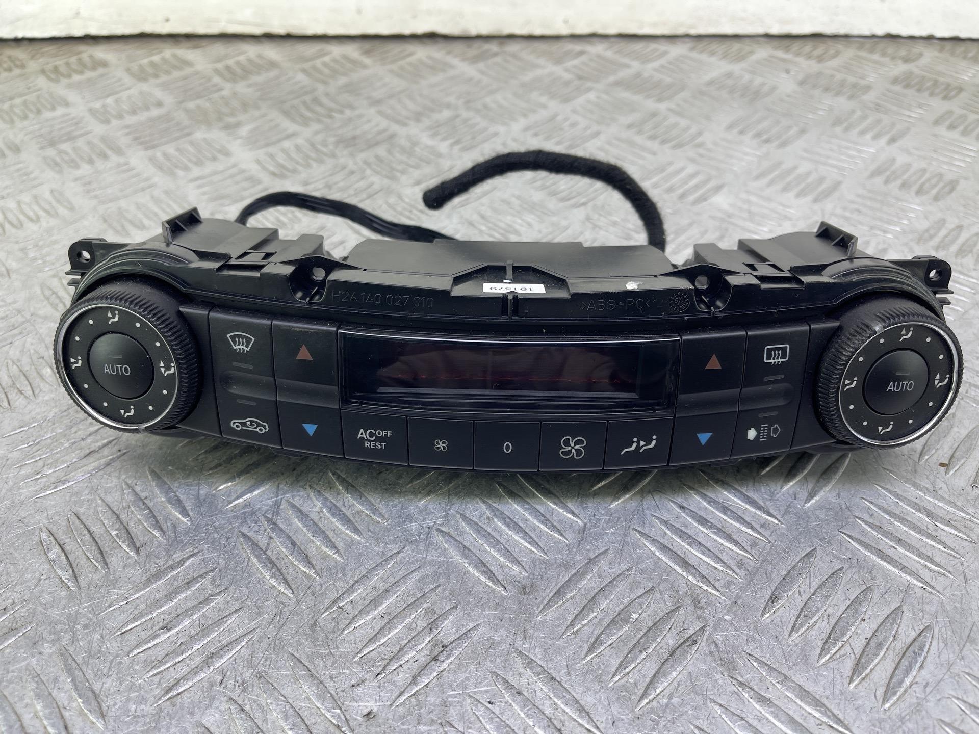 Блок управления печки/климат-контроля Mercedes-Benz E W211 (2002 - 2006) 2118300685