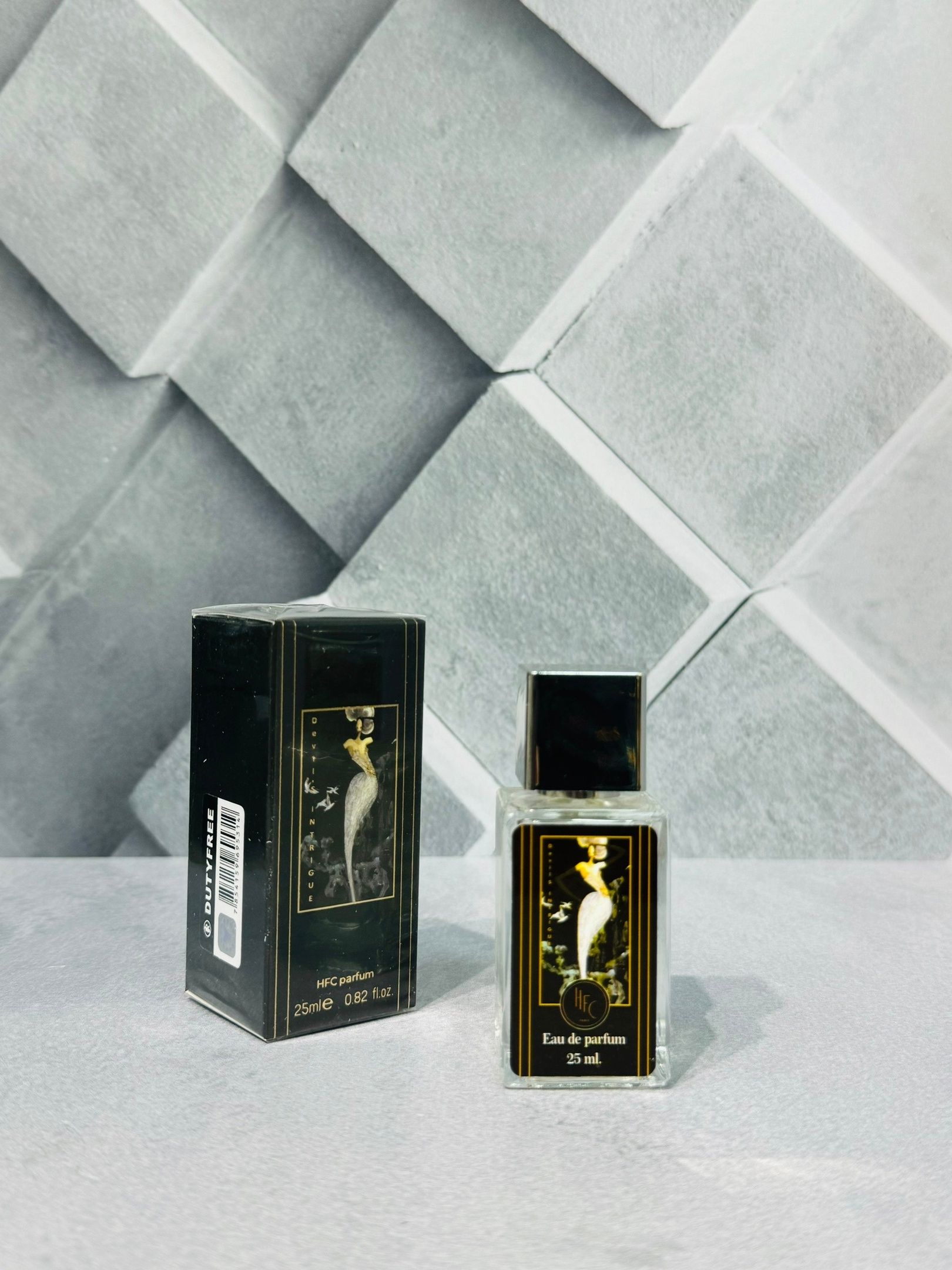 Devil's Intrigue Eau De Parfum Парфюмерная вода 25 мл ОАЭ