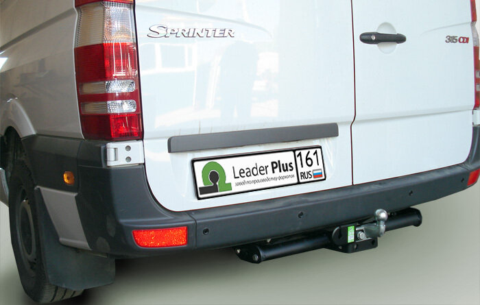 Фаркоп для MERCEDES SPRINTER (фургон) (без ступеньки) 2006-, VOLKSWAGEN CRAFTER 2006-2017 с электрикой (Smart) и сертифкатом в комплекте арт.(M207-F)