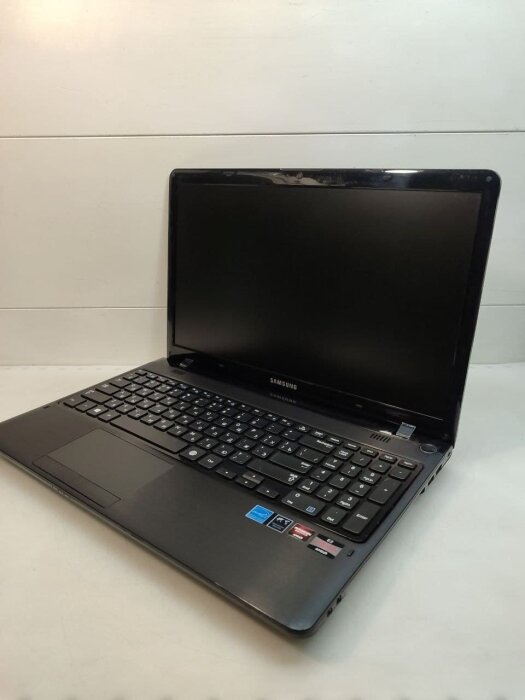 Ноутбук NP355E5C AMD E2-1800 HD7400M 4Gb DDR3 SSD 64 Gb HDD 250 Gb ID_14131