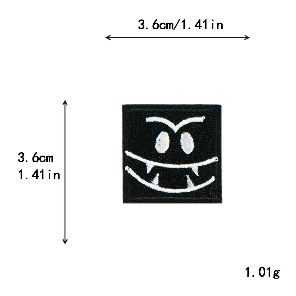 Нашивка чёрная квадратная с эмодзи 3.6x3.6 см, Color: 11498