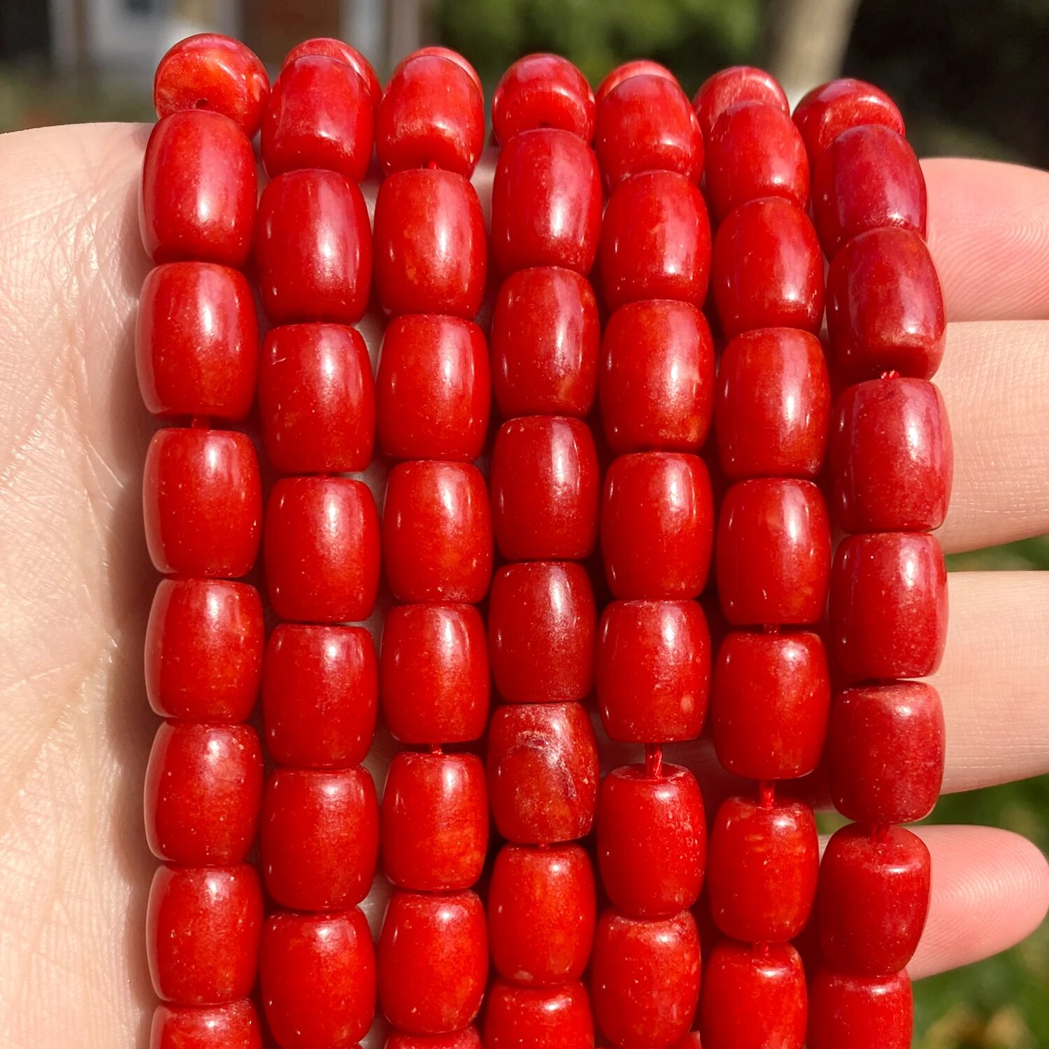 Бусины коралловые красные 10x12mm барабанной формы
