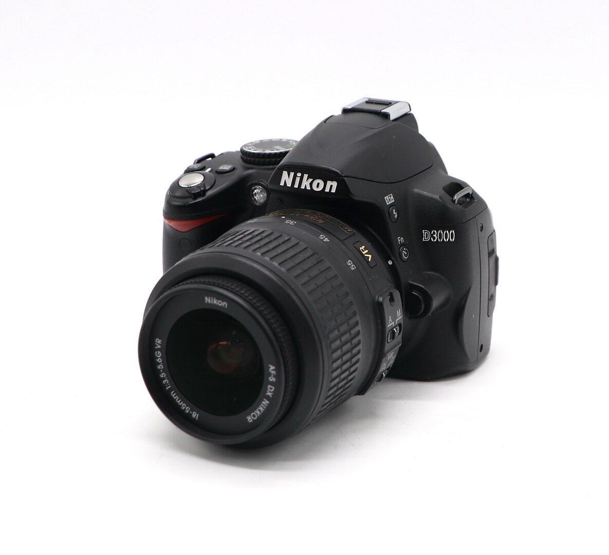 Фотокамера Nikon D3000 kit (пробег 16120 кадров)