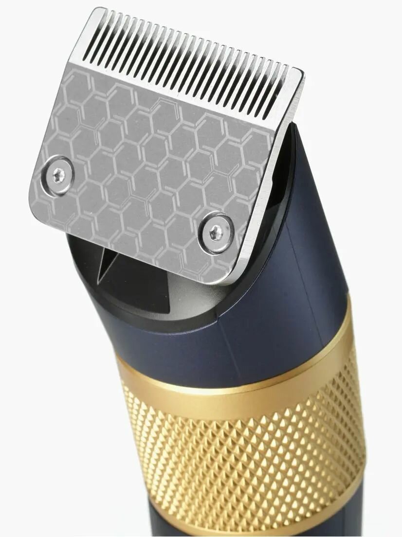 Машинка для стрижки BaByliss E986E, Li Ion, 160 мин работы, лезвия карбон титан, 8 насадок, 0,6 28 мм — фото 1