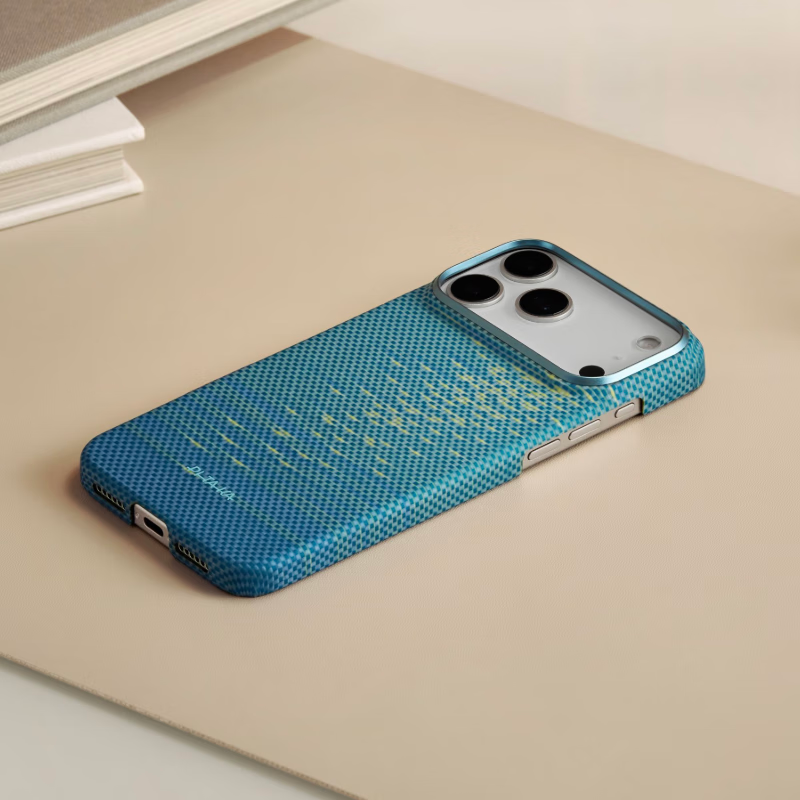 PITAKA iPhone 17 Pro Max защитный чехол из арамидного волокна с магнитом и шахматным узором - плавающий золотой
