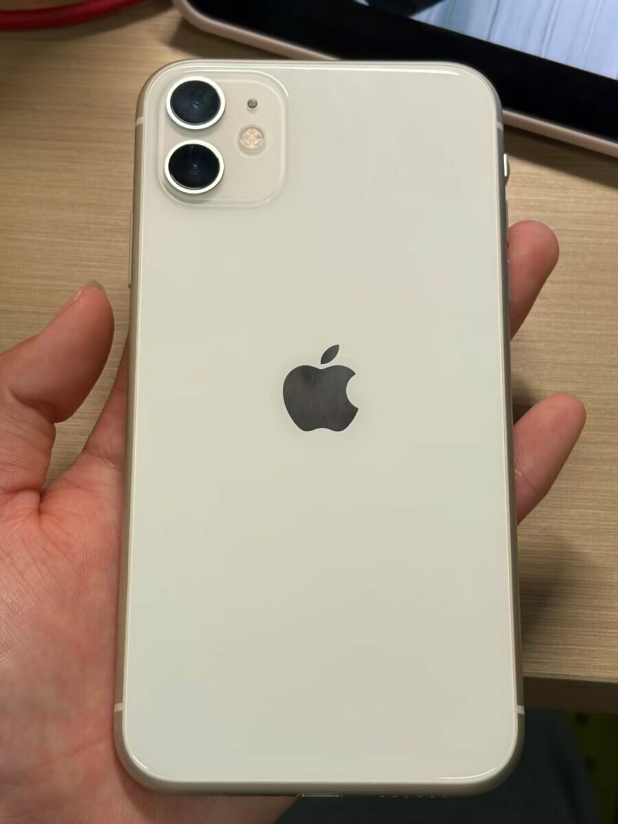Смартфон iPhone 11 4G 128 ГБ Белый Apple A13 Bionic 6.1-inch screen