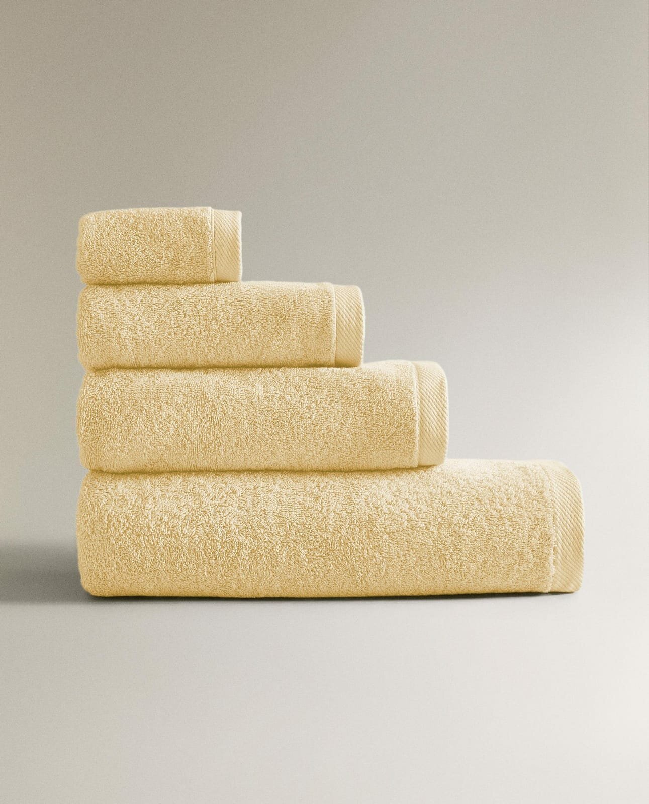 Полотенце для ванной ZARA HOME smooth cotton terry (500 g/m ), pastelowy ty, 90x150 5540/013/306-42
