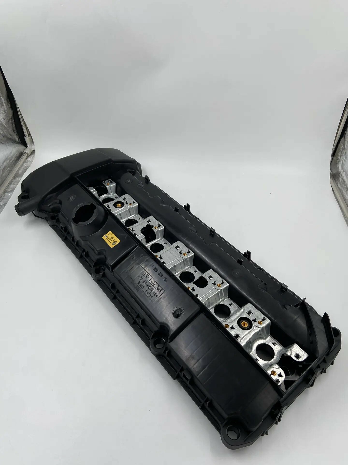 Клапанная крышка двухванусная м54 м52tu 11121432928 BMW