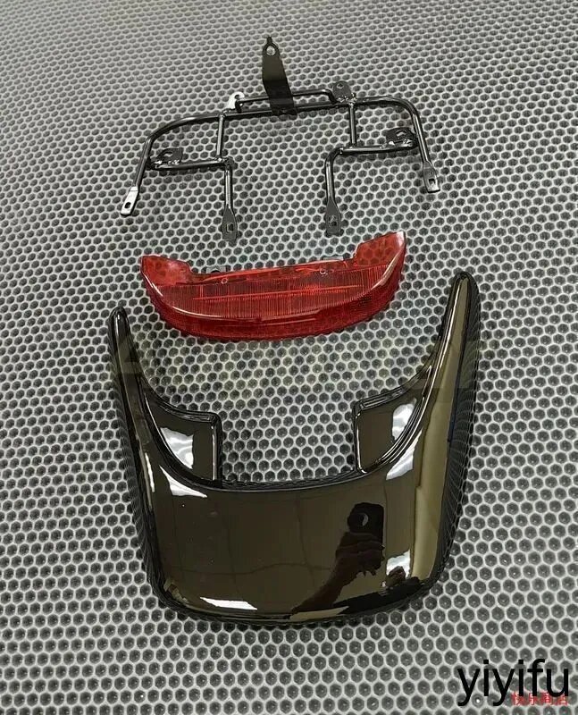 Спойлер для скутера Honda Dio (Хонда Дио) AF-27, AF-28 в сборе со светодиодным стопом