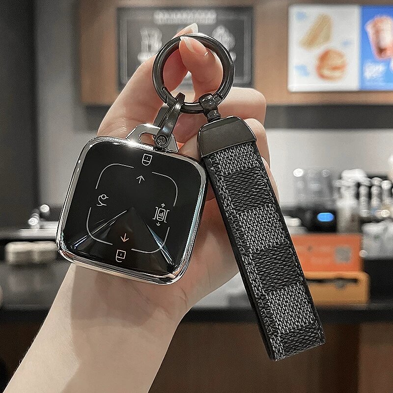 Женская черная с клетчатым замком для ключа Zeekr 007 GT 2025