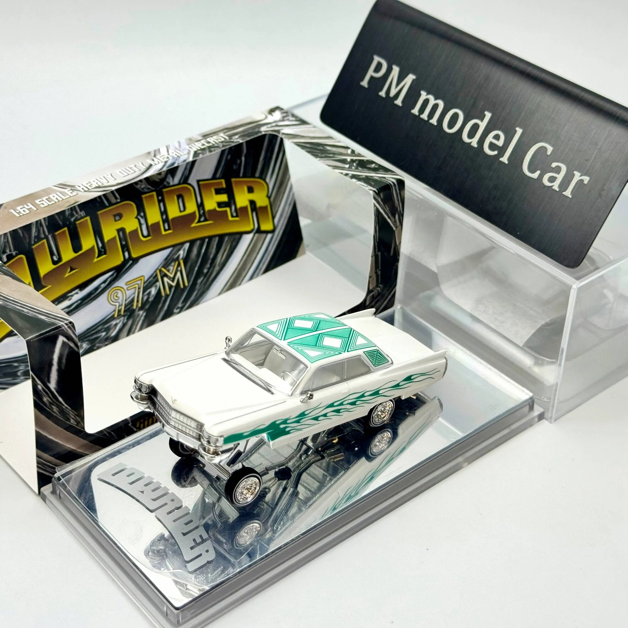 Madsty 1:64 Cadillac DeVille Low Rider Белый/Изумрудный