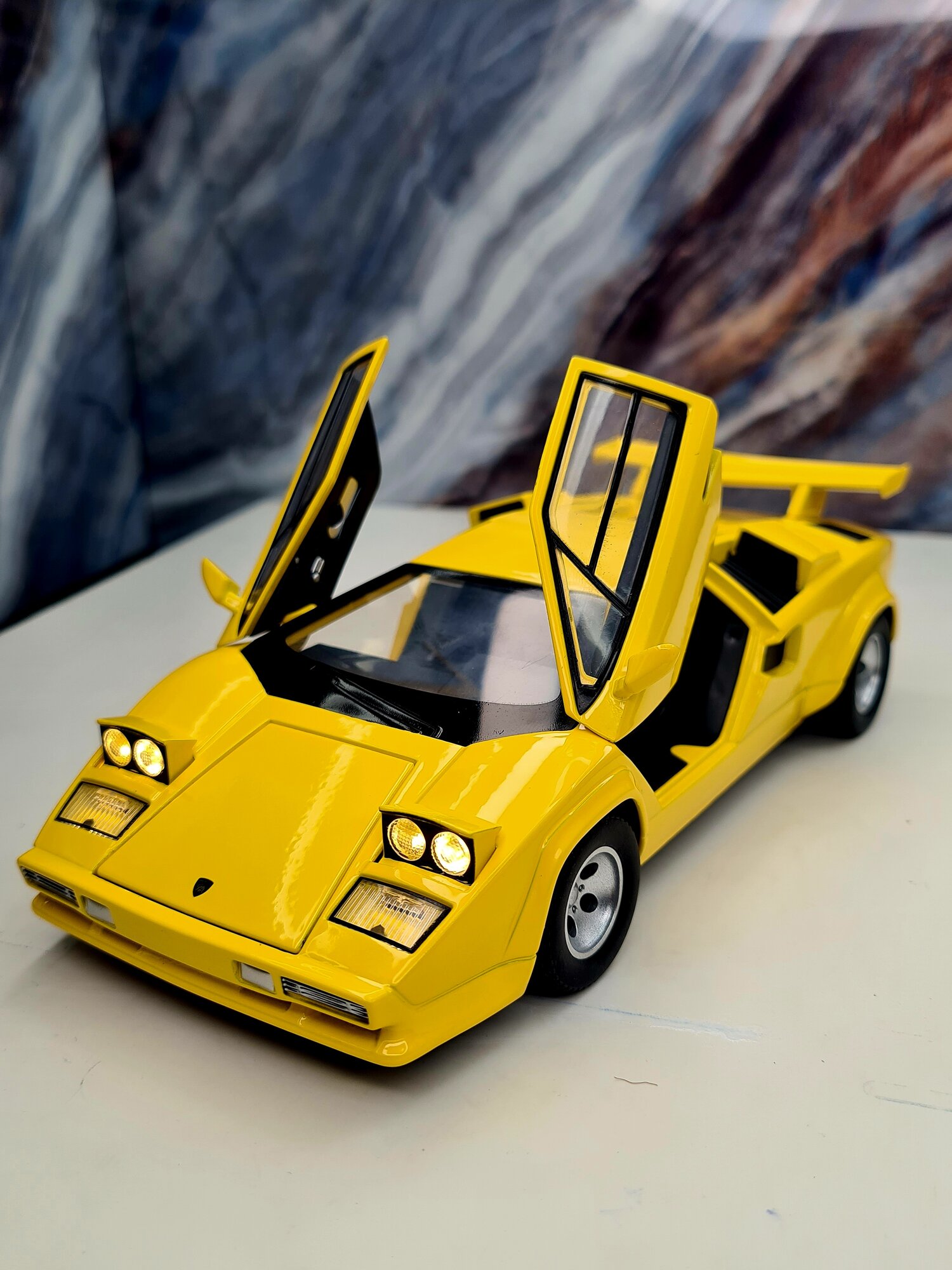 Машинка Металлическая Lamborghini Countach LP5000 1:24 Свет звук