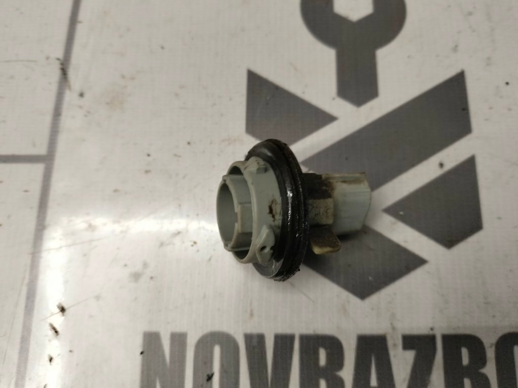 Патрон указателя поворота Mitsubishi Pajero /Montero Sport (K9) 1998-2008