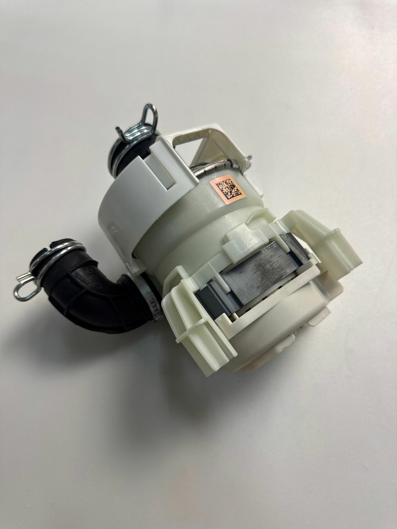Насос циркуляционный, для ПММ Electrolux EEM69300IX