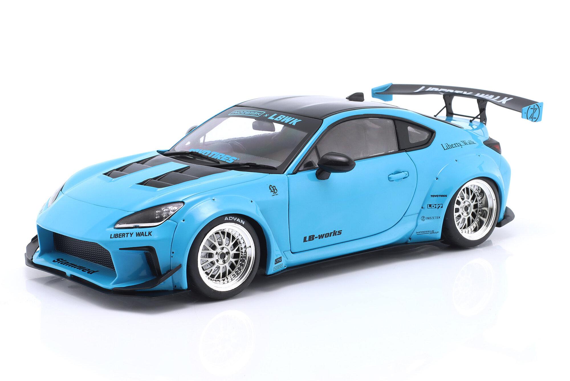 Модель коллекционная SOLIDO Toyota GR86 liberty work body kit 2024 light blue