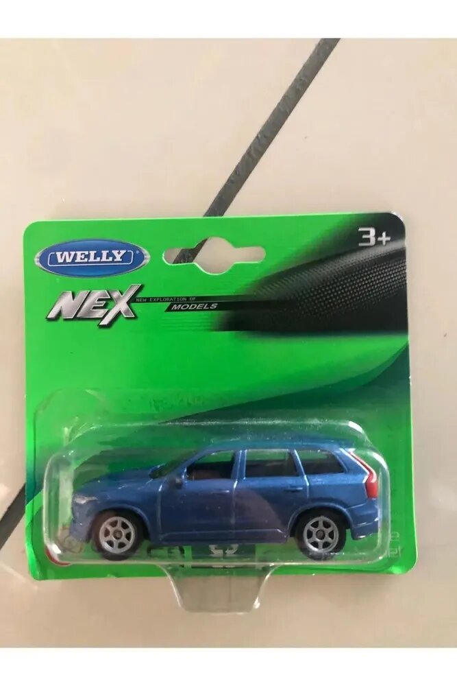 Металлическая модель Volvo XC90, масштаб 1/64, синий цвет. Идеальная детализация, прочный корпус, отличный выбор для коллекционеров.