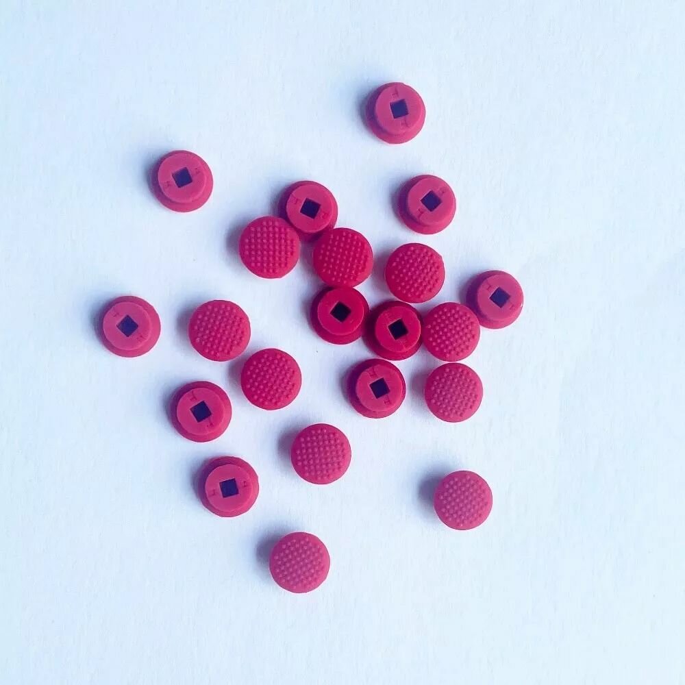 (3шт.)Колпачок резиновый на Trackpoint для ноутбука Mouse Pointer TrackPoint Red Cap For Lenovo ThinkPad Laptop 2*2mm Качество хорошее