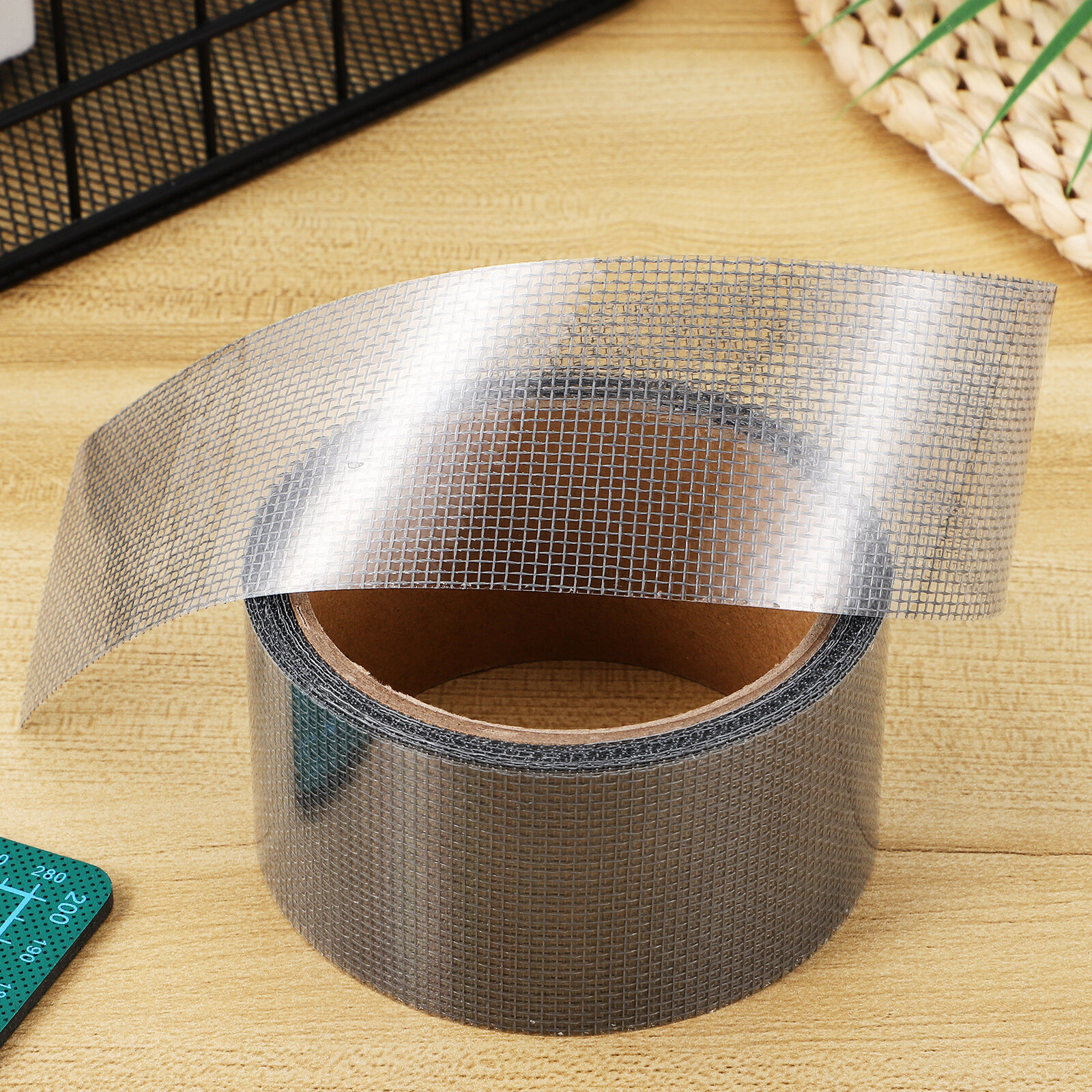 Лента Для Ремонта Оконных Сеток 1 Rol Mesh Repair Размер 500.00X5.00X0.10Cm С Серым Цветом И Прочным Материалом PET