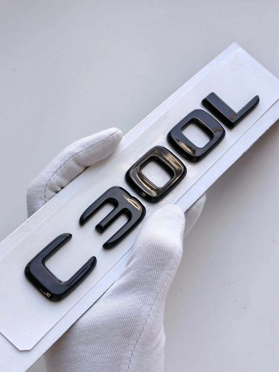 Надпись C300L 165*23 мм, шильдик Mercedes, эмблема Мерседес на авто